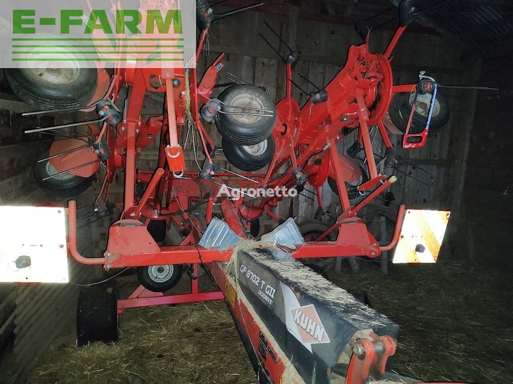 Kuhn gf 8702 t g 2 prevrtač sena