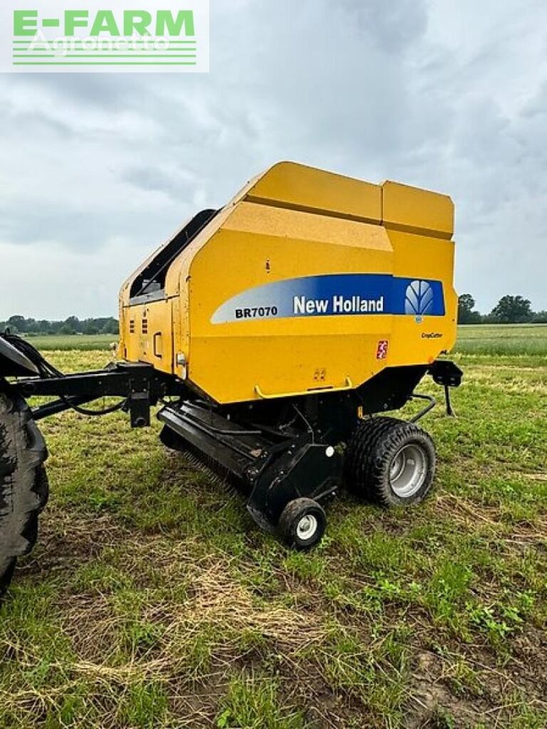 New Holland br 7070 cc balirka za četvrtaste bale