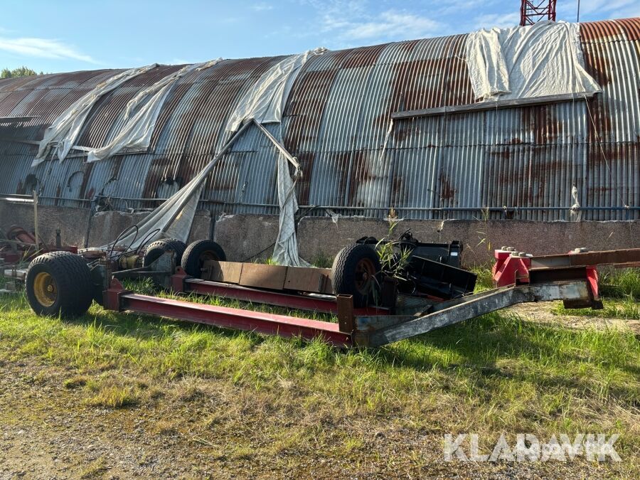 Prodaje se Dragvagn traktorsku prikolicu na aukciji