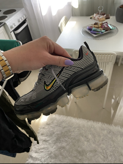 Nike vapormax 760