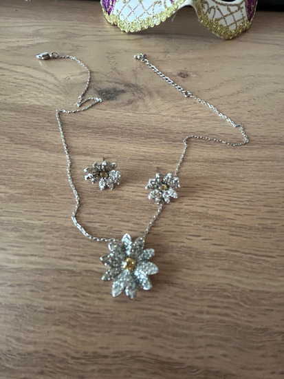 Swarovski set, ogrlica i minđuše