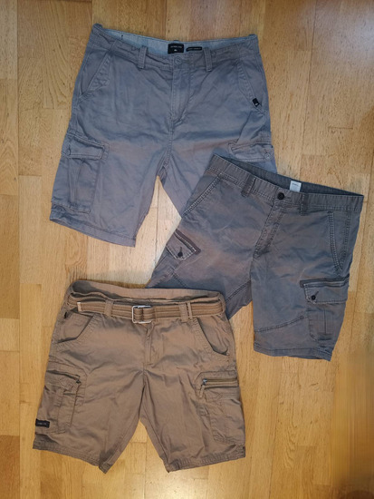 3 za 5500! Bermude 31-33 (Quiksilver, O'Neill)