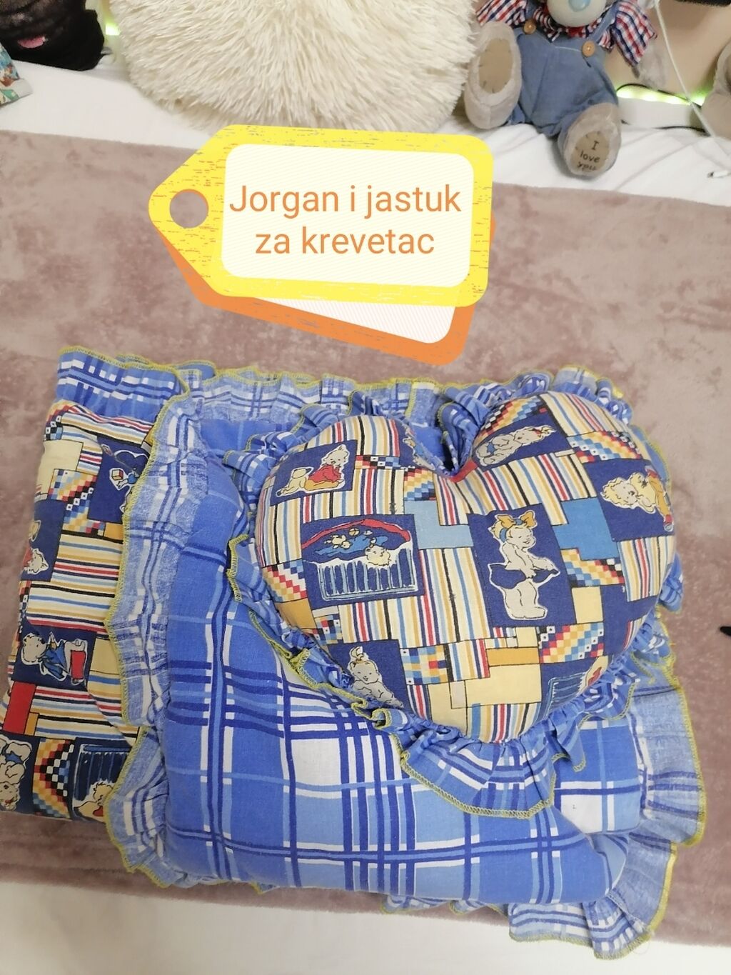 Za krevetac jorgan i jastuk