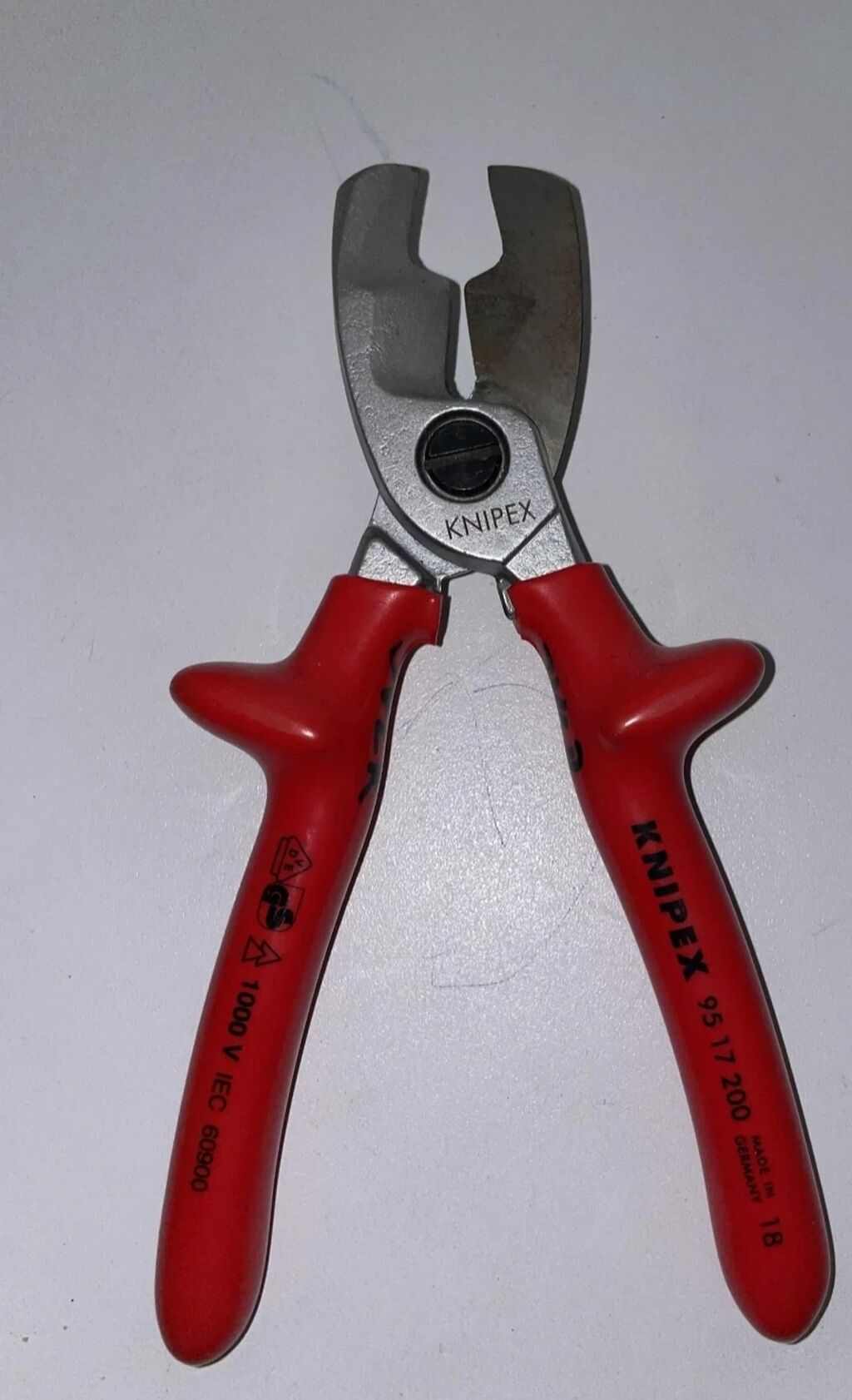 Knipex 95 17 200 Secice donesene iz Nemacke, veoma ocuvane