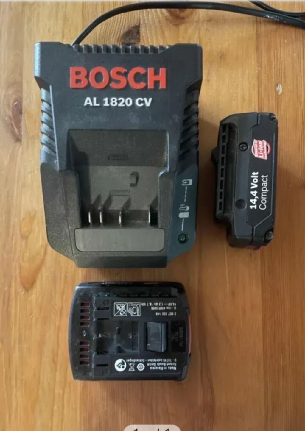 Bosch Al 1820 CV Punjac i 2 baterije. Boš punjac i dve baterije od