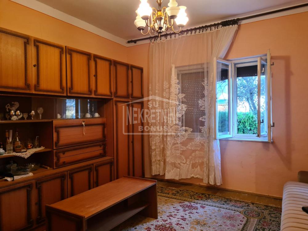 Subotica-Đurđin-kuća od čvrstog materijala sa lepim placem ID#1695 27.000 €