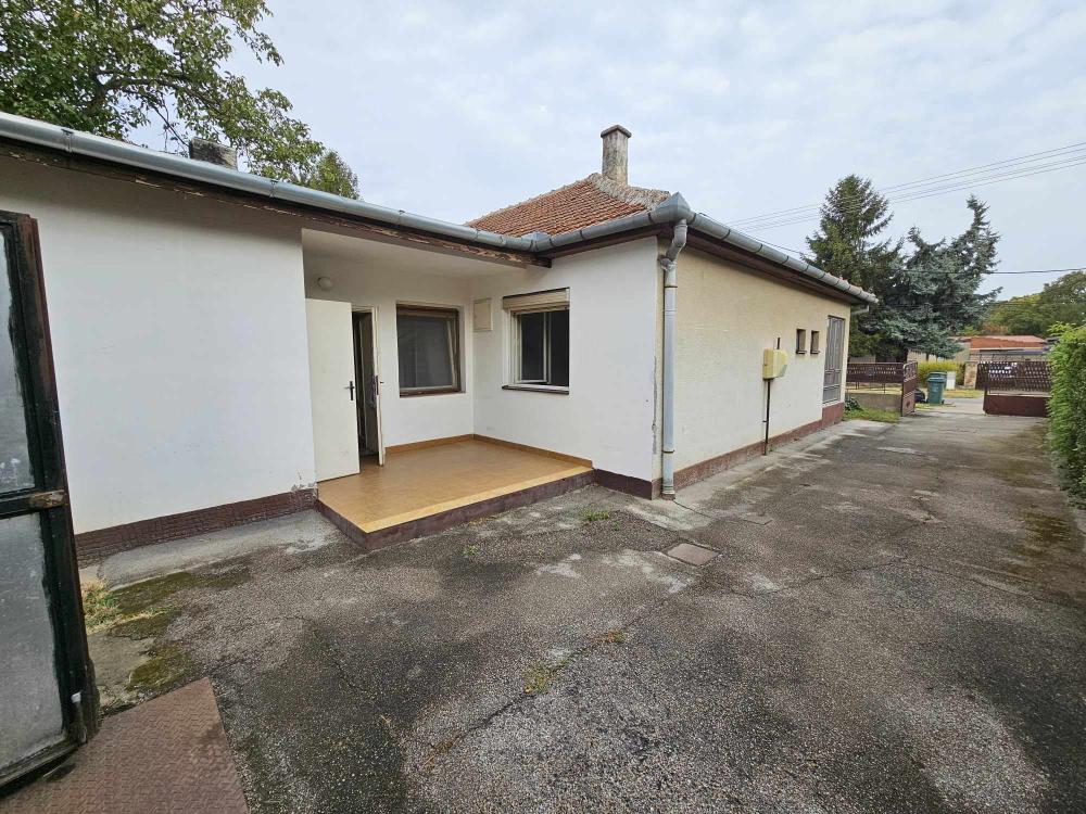 Mali Radanovac - dvojna ćetrvorosobna kuća ID#1598 70.000 €