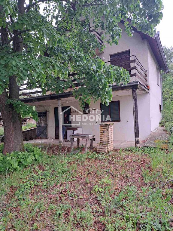 Fruška gora, V.Remeta, 4.0 kuća, plac 16 ari ID#9404 65.000 €