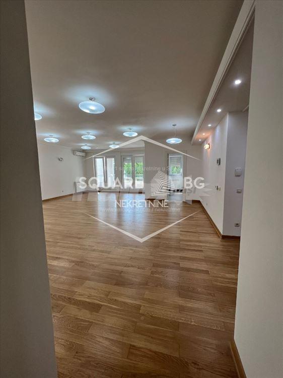 Senjak, 4.0 polunamešten, može PP ID#3468 2.200 €