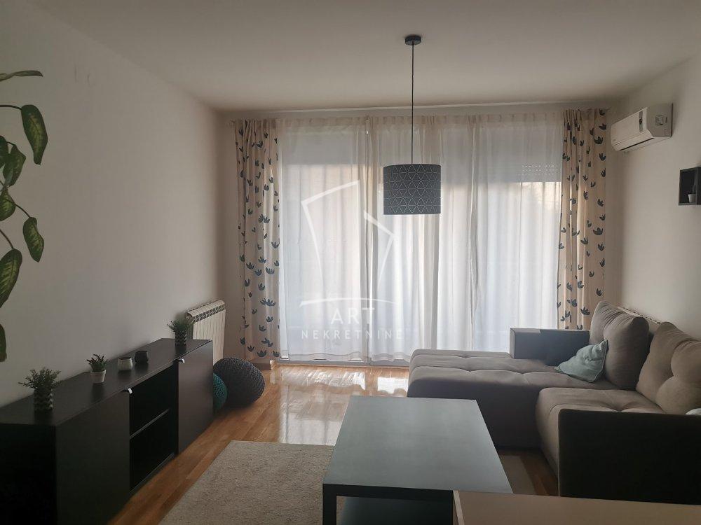 Voždovac, Darvinova pošta, odličan stan ID#8743 700 €