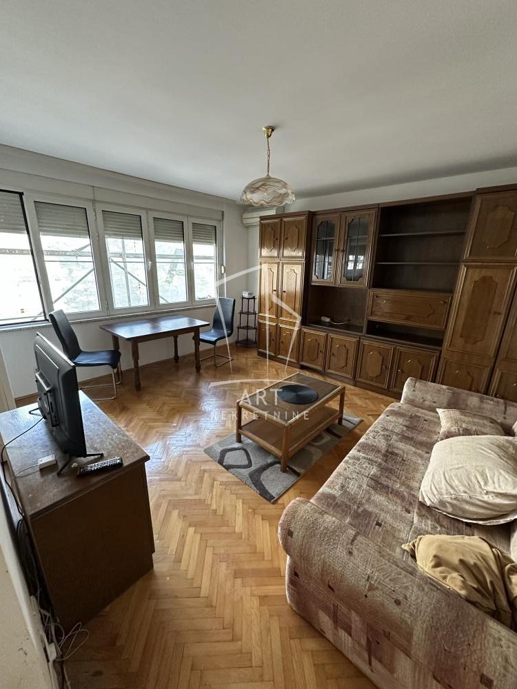 Odlična lokacija, u samom centru, mereno 42m2 ID#8801 600 €