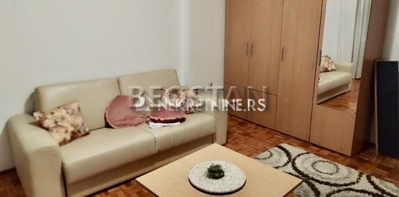 Novi Beograd - Blok 45 #59132 550 €