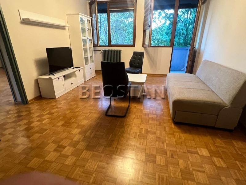 Novi Beograd - Fontana - studentski grad #2359306 650 €