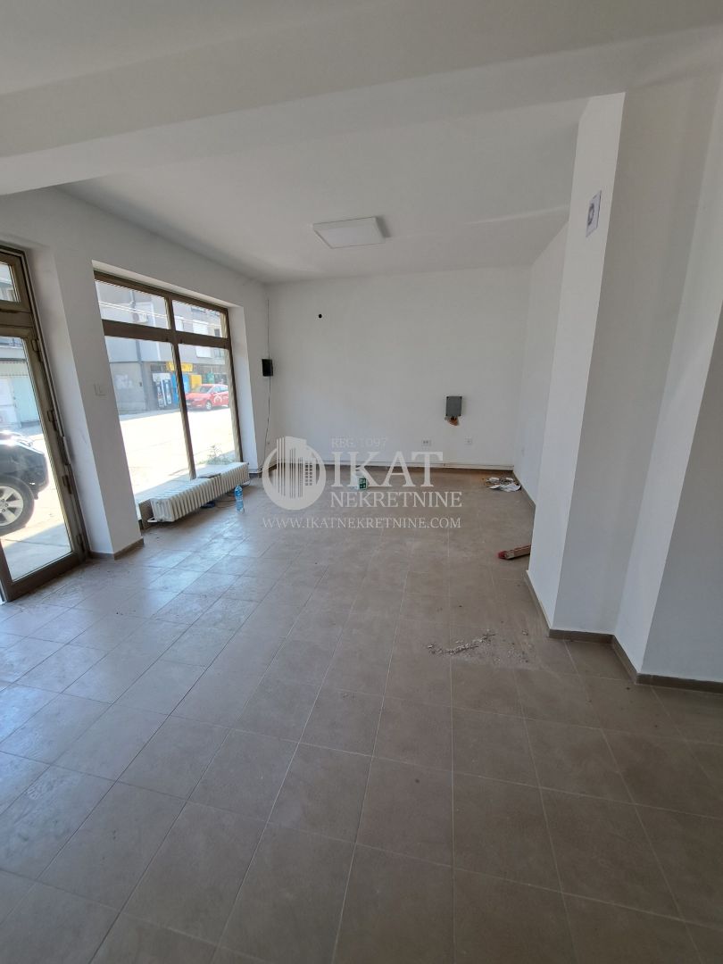 Nova Pazova, lokal, 80m2 ID#3640 400 €