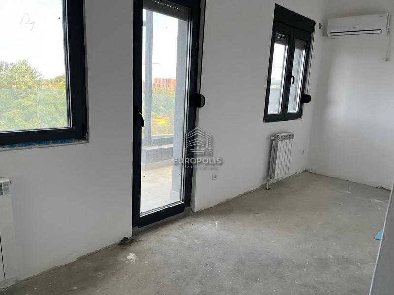 Novogradnja u Cara Dušana ID#6248 160.250 €