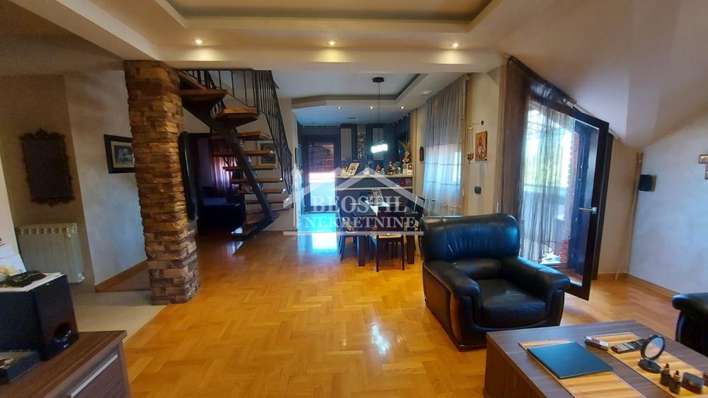 Obrenovac - Stara pruga - 4.0+2 garažna mesta ID#21436 160.000 €