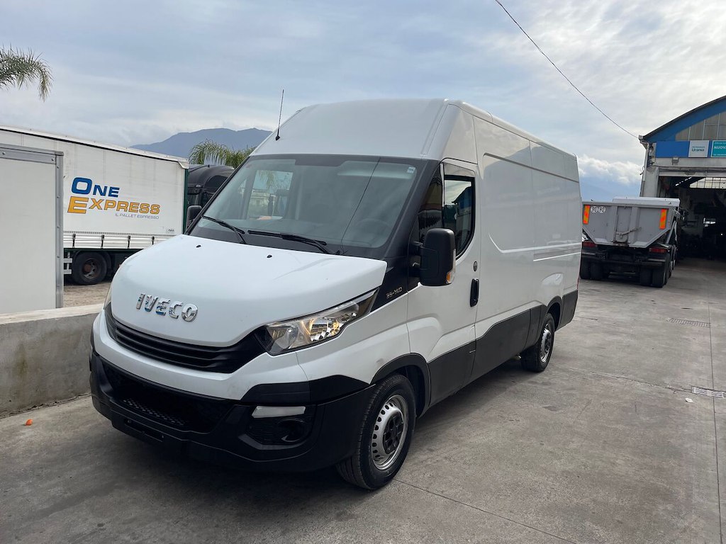 IVECO Daily 35s14 minibus furgon