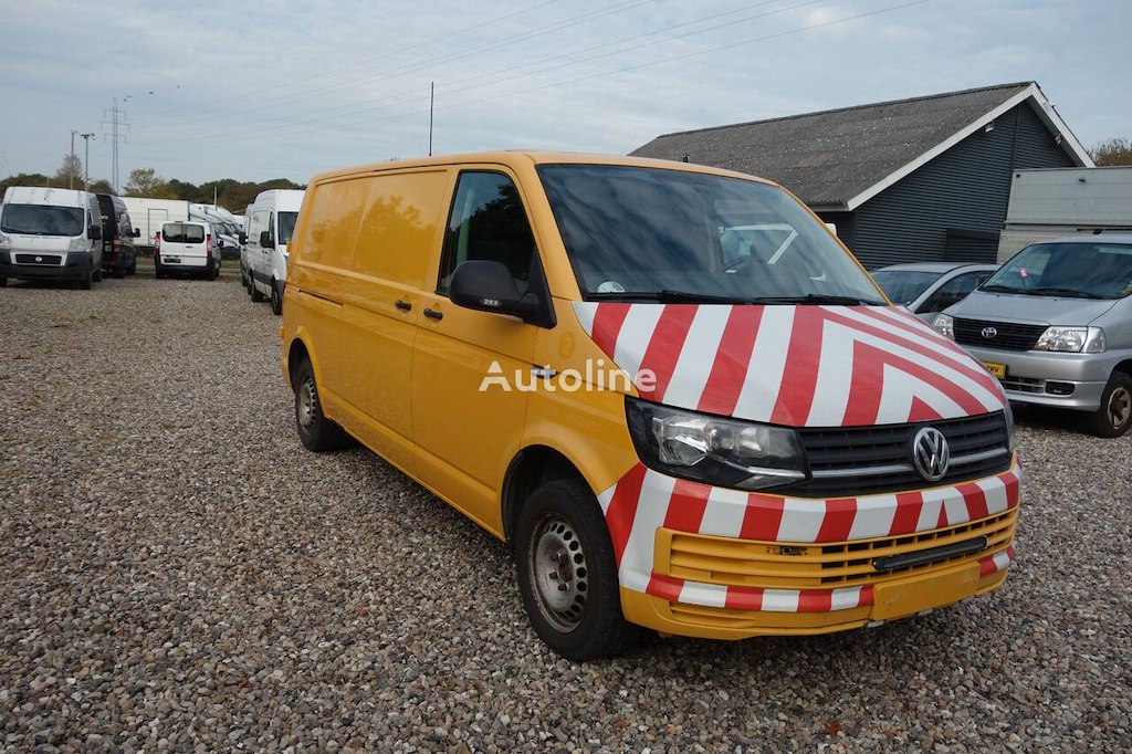 Volkswagen transporter minibus furgon