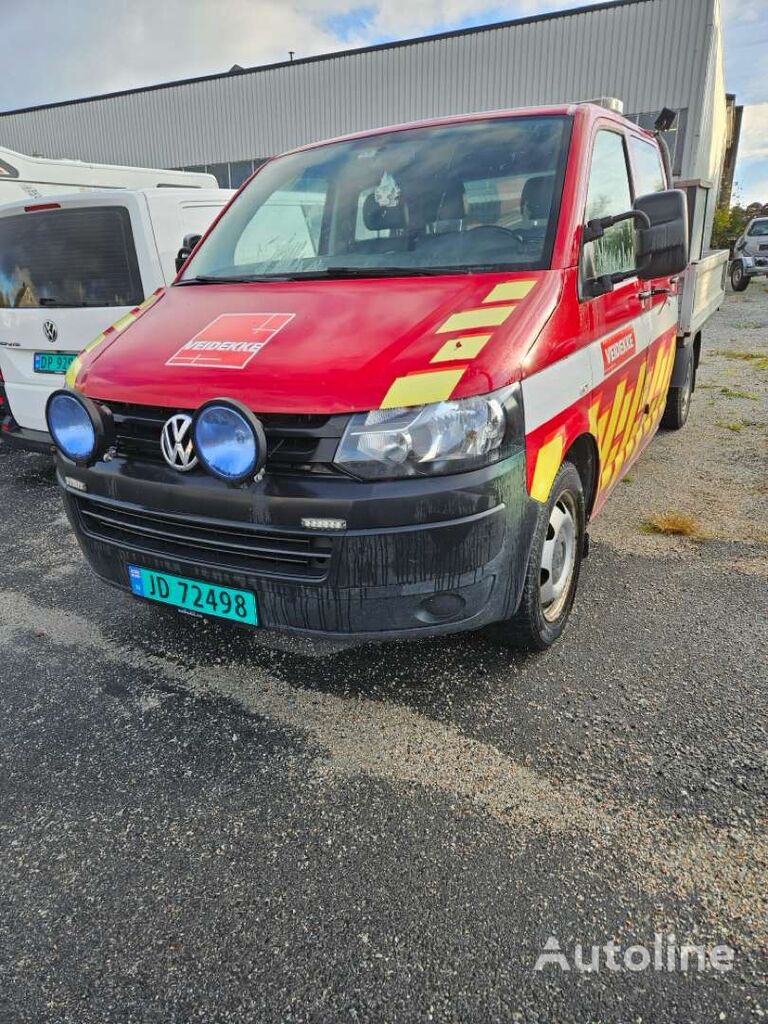 Prodaje se Volkswagen Transporter kamion s ravnom platformom < 3.5t na aukciji