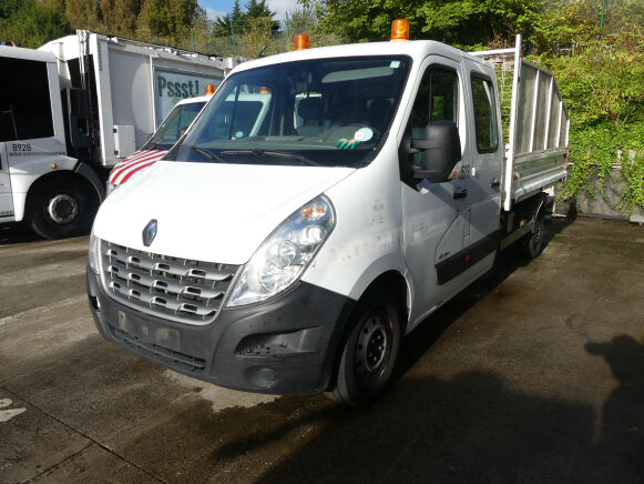 Prodaje se Renault Master Dci 125 kamion s ravnom platformom < 3.5t na aukciji