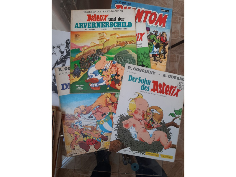 Lot 5 stranih stripova Fantom i Asterix