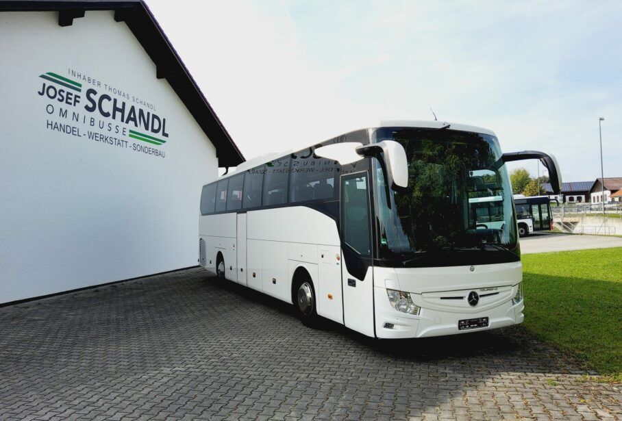 Mercedes-Benz Tourismo 15 RHD turistički autobus