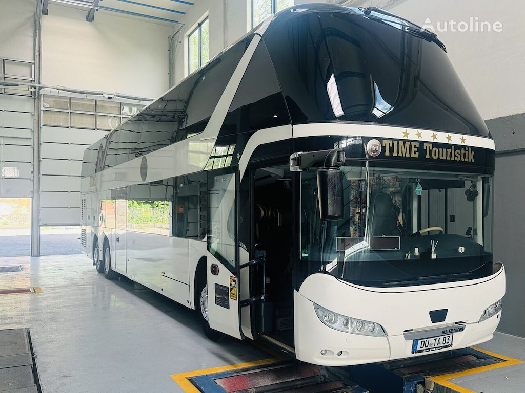 Neoplan Skyliner P06 dvospratni autobus