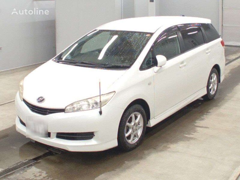 Toyota WISH minivan