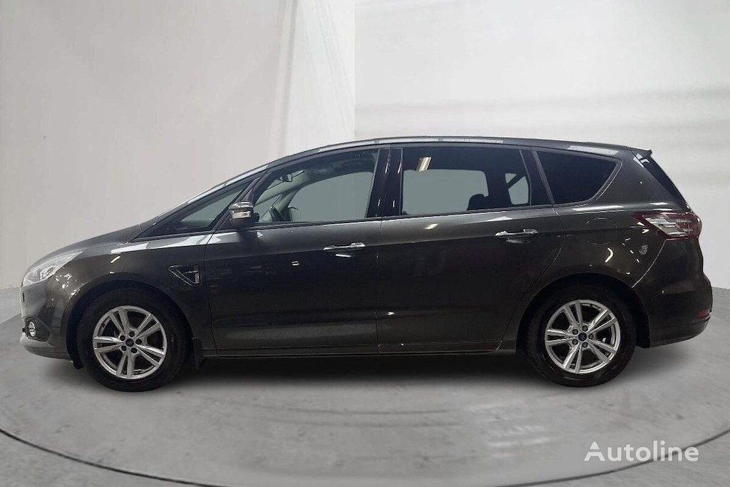 Prodaje se Ford S-MAX minivan na aukciji