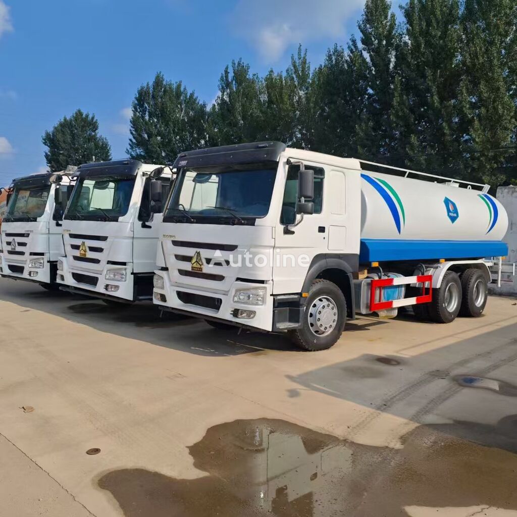 Sinotruk Howo 6*4 sprinkler water tank truck cisterna za pranje ulica