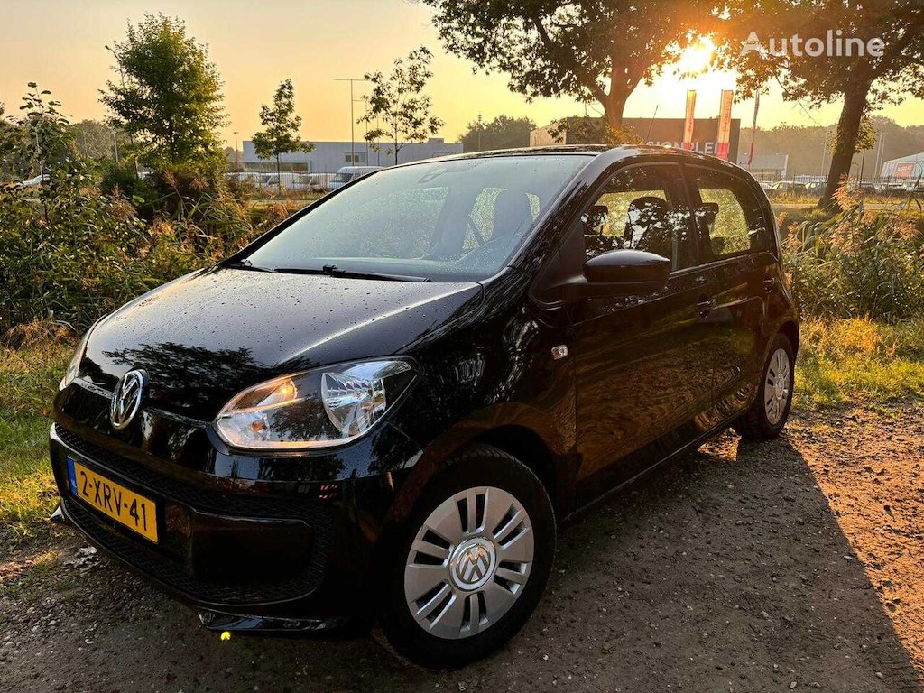 Prodaje se Volkswagen Up! hečbek na aukciji