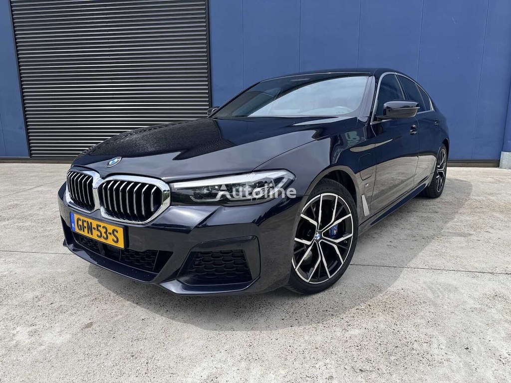 Prodaje se BMW 5-serie sedan na aukciji