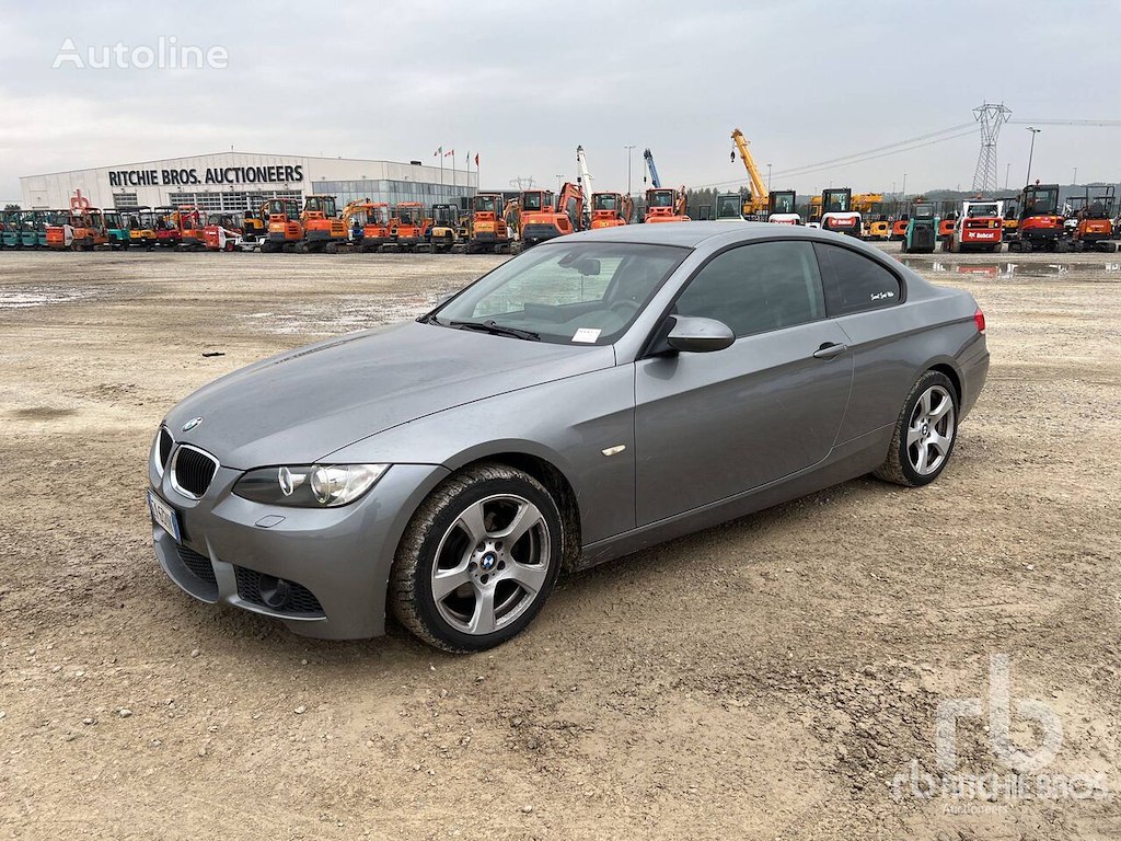 Prodaje se BMW 320D krosover na aukciji