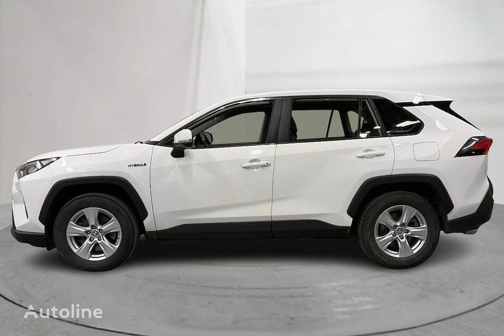 Prodaje se Toyota RAV4 krosover na aukciji