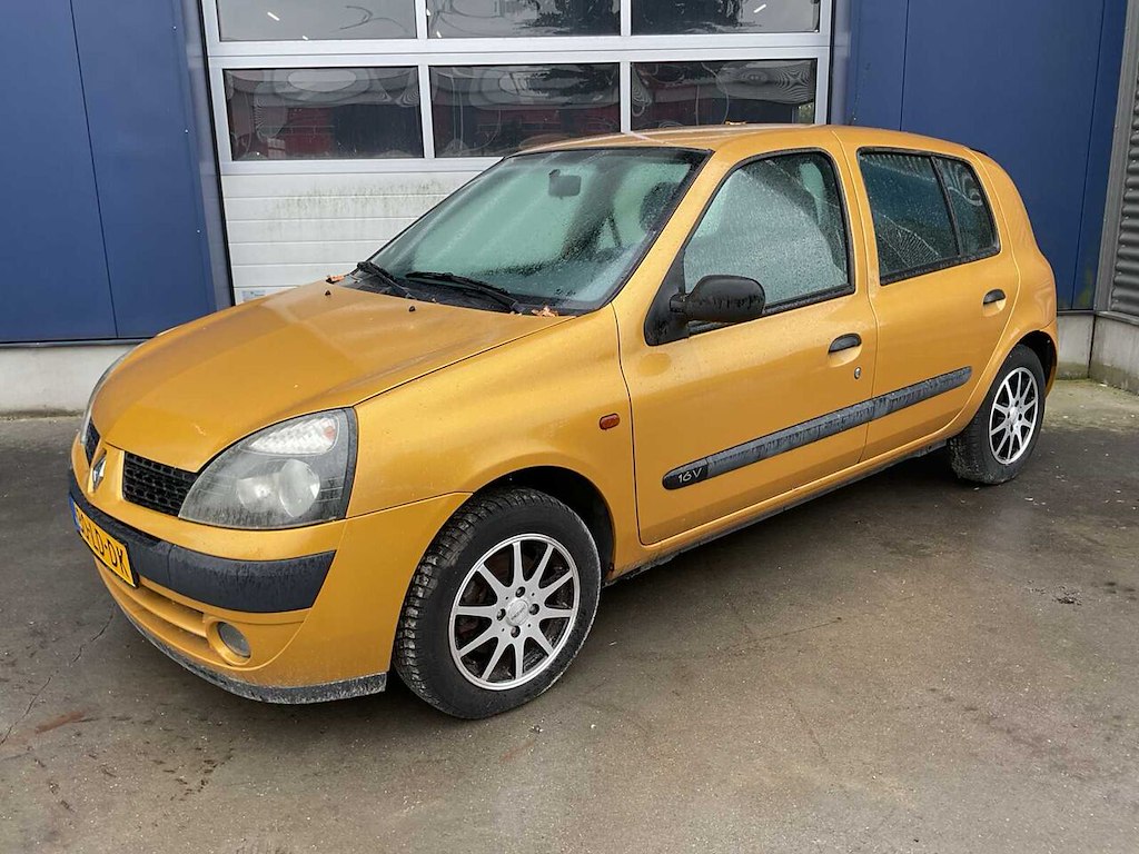 Prodaje se Renault Clio hečbek na aukciji