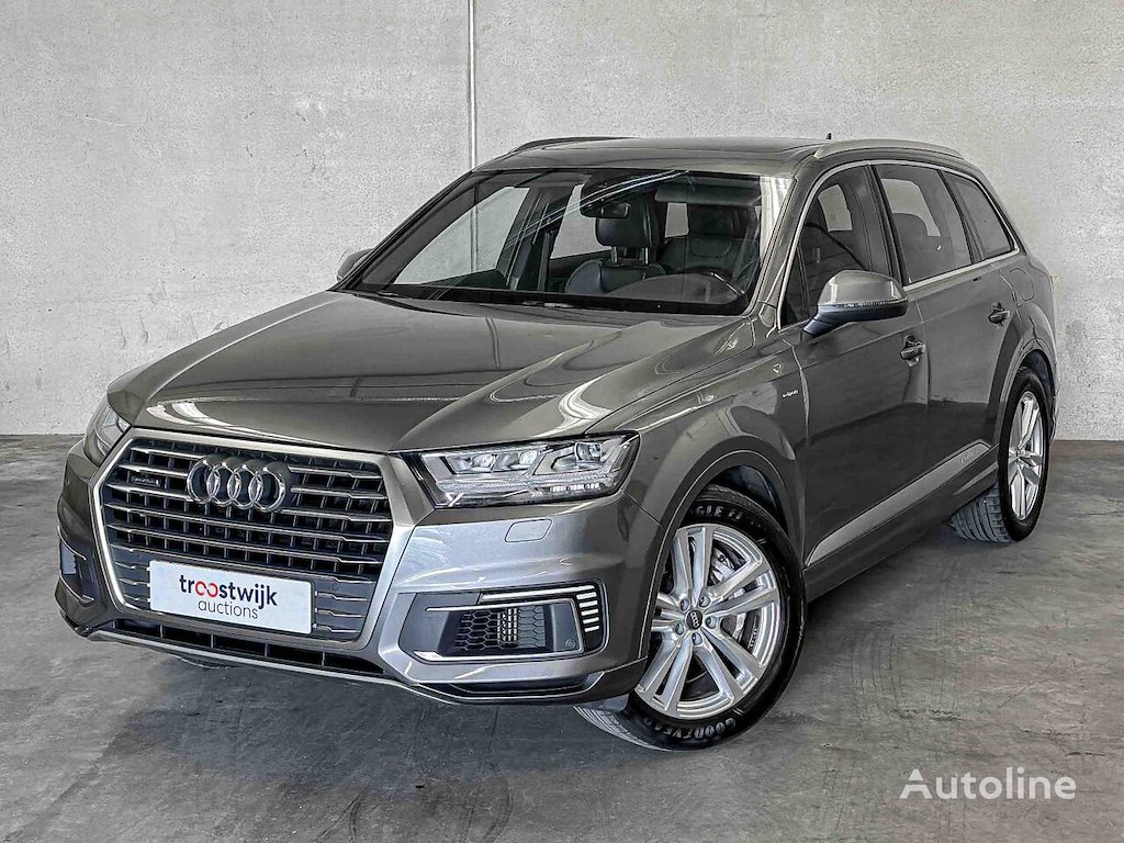 Prodaje se Audi Q7 krosover na aukciji