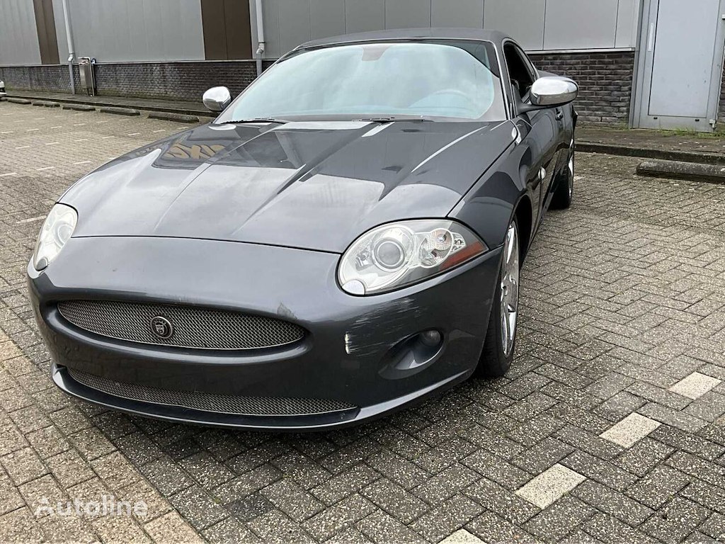 Prodaje se Jaguar XK 4.2 coupe kupe na aukciji