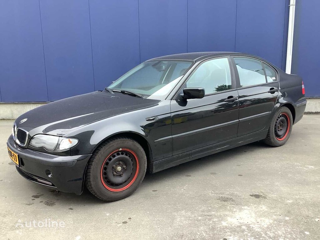 Prodaje se BMW 3-serie sedan na aukciji