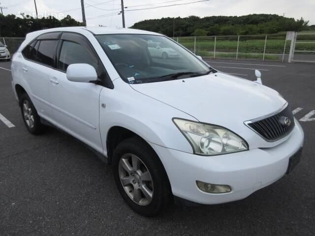 Toyota HARRIER krosover