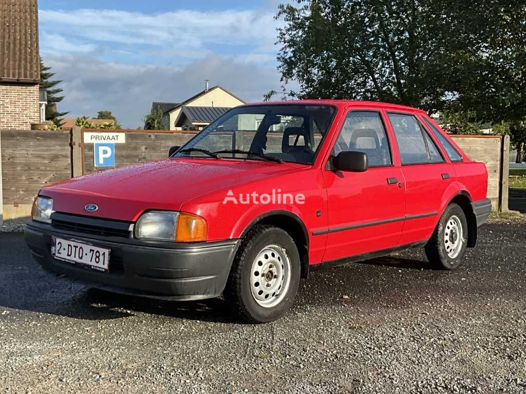 Prodaje se Ford Escort GL sedan na aukciji