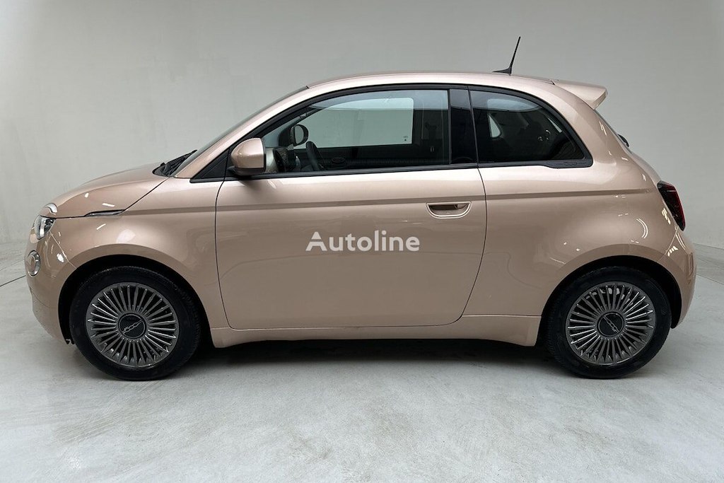 Prodaje se FIAT 500 hečbek na aukciji