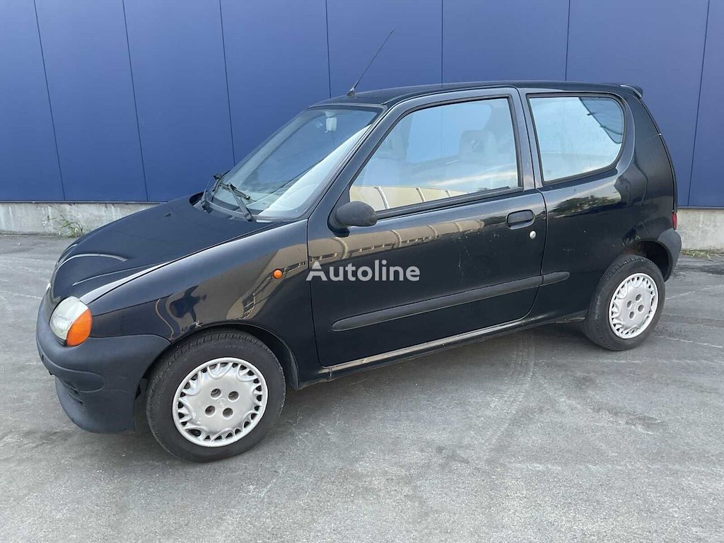 Prodaje se FIAT Seicento hečbek na aukciji