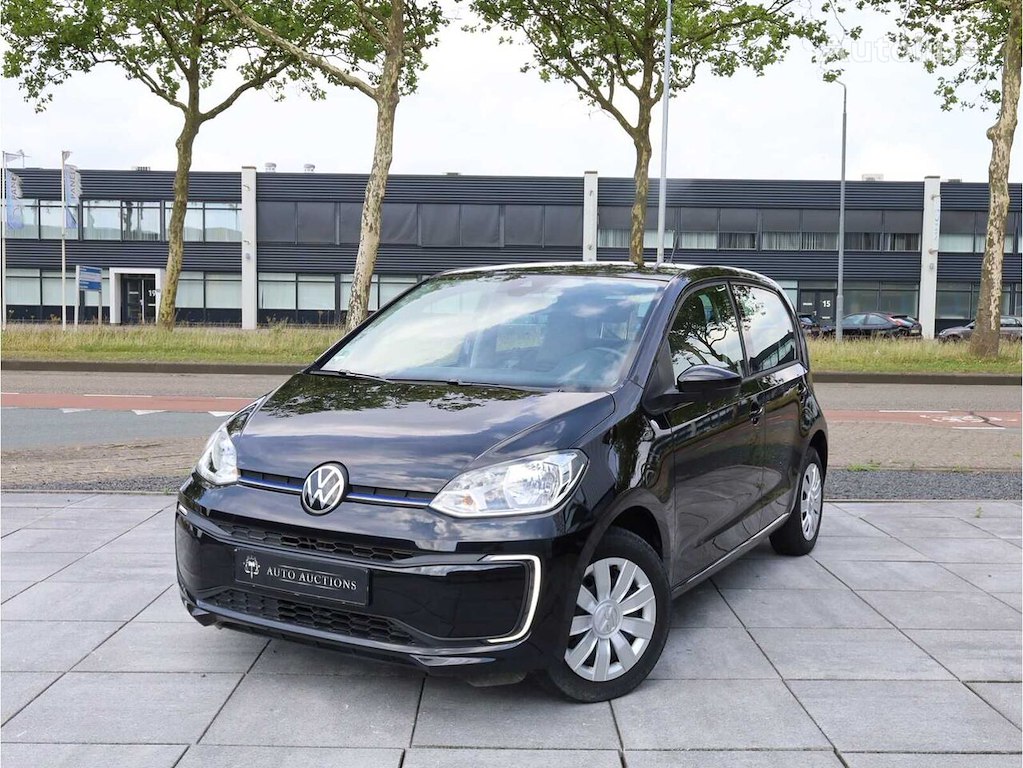 Prodaje se Volkswagen e-Up! hečbek na aukciji