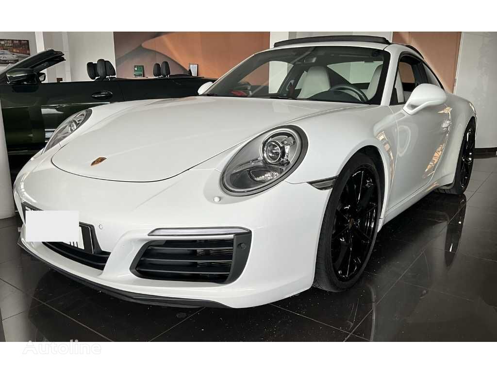 Prodaje se Porsche 911 Carrera kupe na aukciji