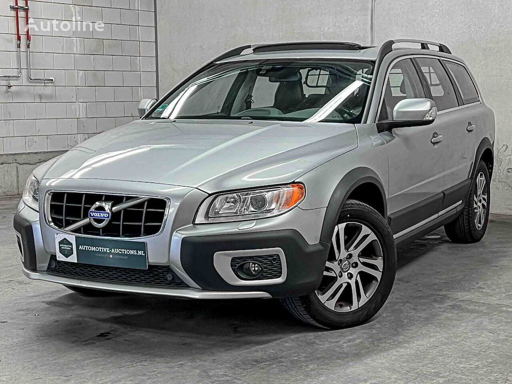 Prodaje se Volvo XC70 krosover na aukciji