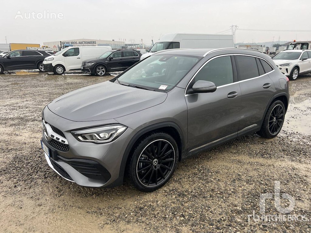 Prodaje se Mercedes-Benz GLA CROSSOVER 200 AUTOMATIC PREMIUM terenac na aukciji