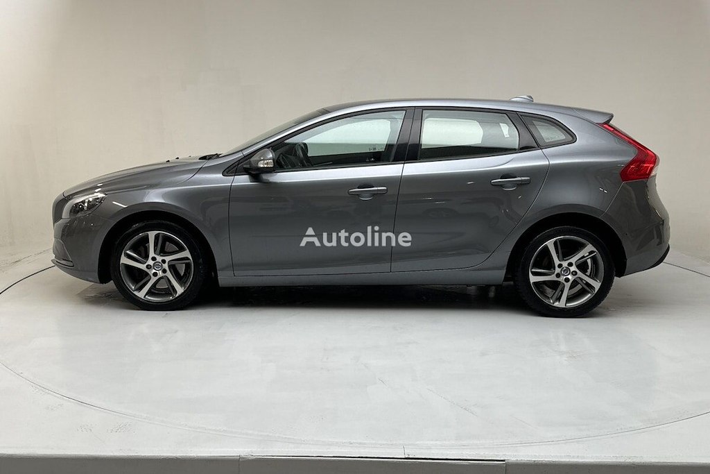 Prodaje se Volvo V40 hečbek na aukciji