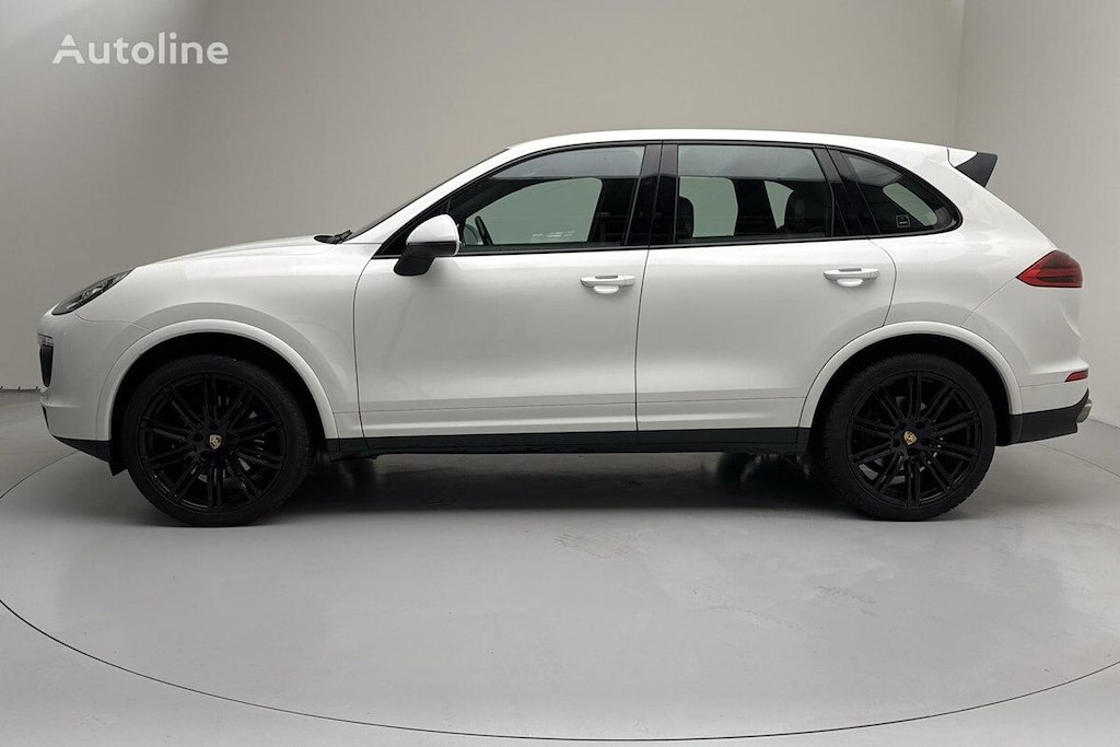 Prodaje se Porsche Cayenne krosover na aukciji