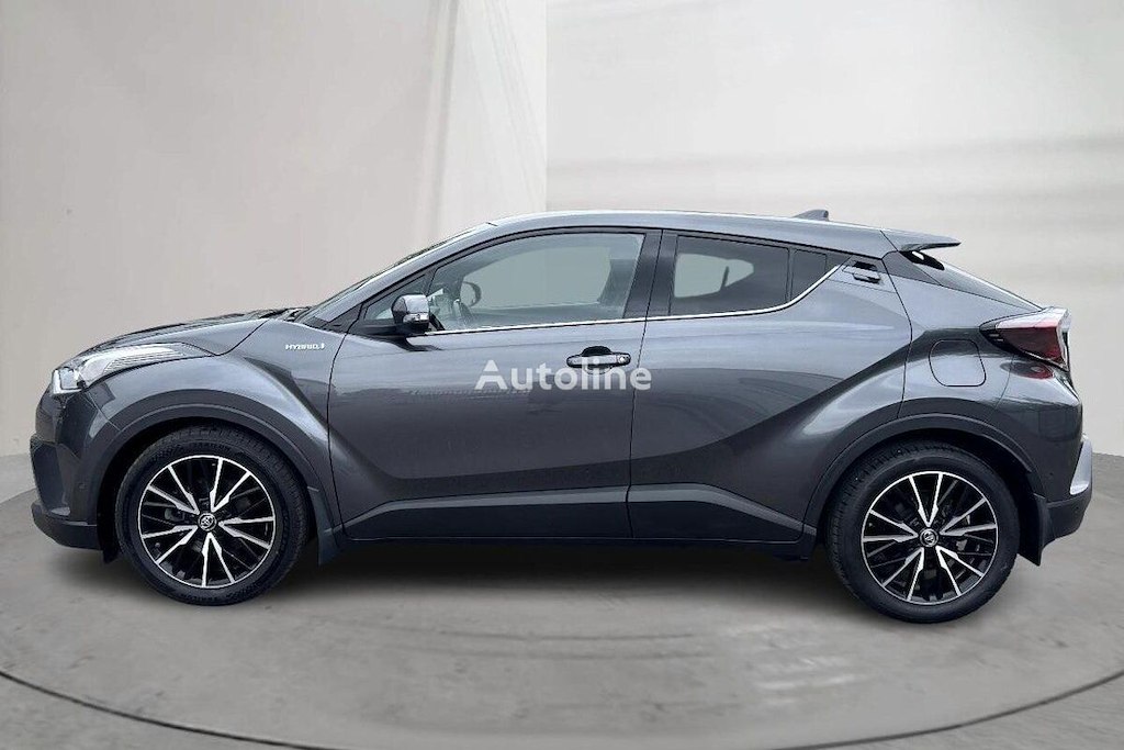 Prodaje se Toyota C-HR krosover na aukciji