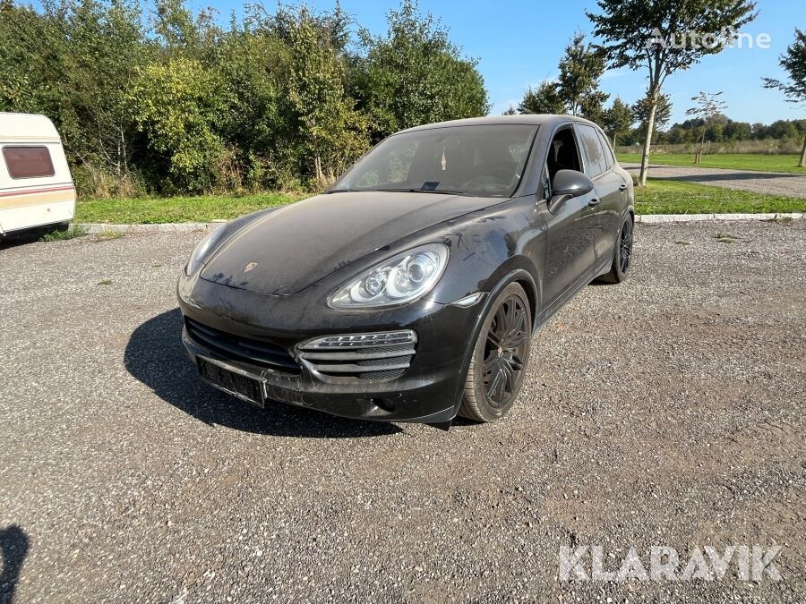 Prodaje se Porsche Cayenne krosover na aukciji